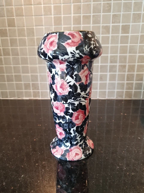 ANTIQUE WILLIAM BENNETT Hanley Art Pottery ‘Kolo’ pattern Floral Vase ...