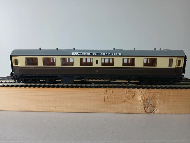 AIRFIX OO GWR "Cornish Riviera Limited" corridor carriage £10.78 ...