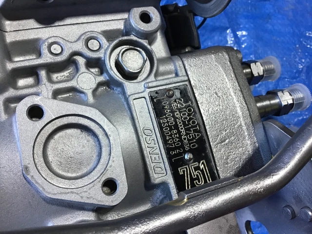LANDCRUISER 1HZ HZJ75 injector pump Denso 22100-17510 Reco outright ...