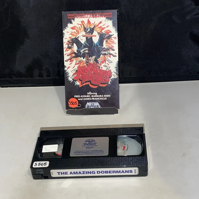 THE AMAZING DOBERMANS Fred Astaire Barbara Eden VHS 1985 Crime Fighting ...
