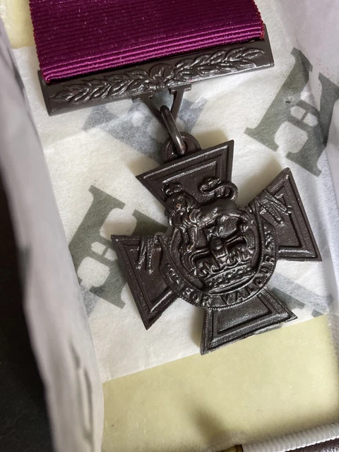 HANCOCKS OFFICIAL VICTORIA Cross VC Replica Medal Limited Edition ...