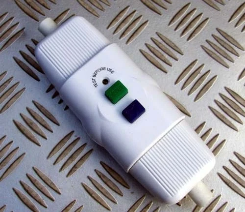 IN-LINE RCD MAINS 230V 13 AMP SAFETY DEVICE IP54 REWIREABLE 30mA 30mS ...