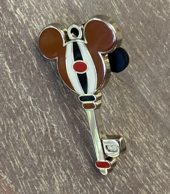 WALT DISNEY WORLD PIN Mickey Mouse Key $11.95 - PicClick AU