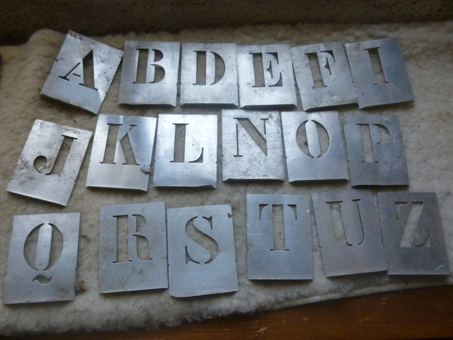 ANCIENS POCHOIRS GABARITS EN ZINC ALPHABET LETTRES . H 40mm et 20mm ...