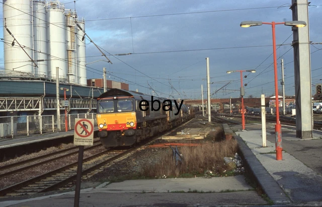 35MM RAILWAY SLIDE - Class 66. 66420 & Class 37. 37604 @ Warrington £2. ...