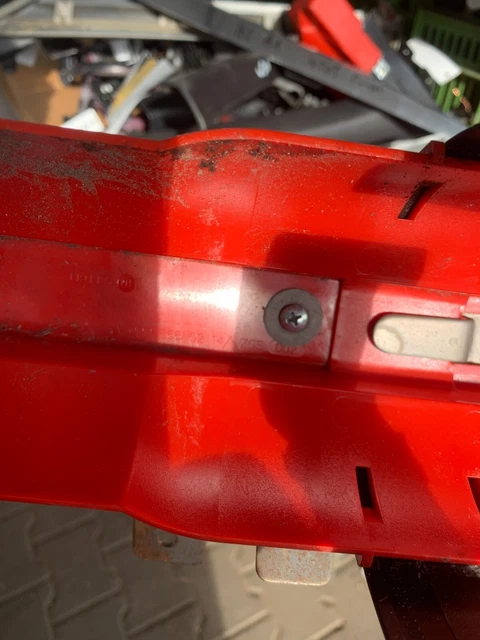MERCEDES-BENZ FIRE EXTINGUISHER Retrofitting with Mount C-Class W203 ...