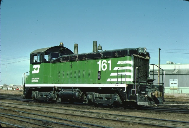 BN BURLINGTON NORTHERN EMD SW1200 Kodachrome original Kodak Slide EUR 3 ...