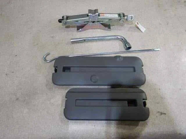 SUZUKI EVERY 2020 HBD-DA17V Toolkit [Used] [PA87291416] £134.40 - PicClick UK