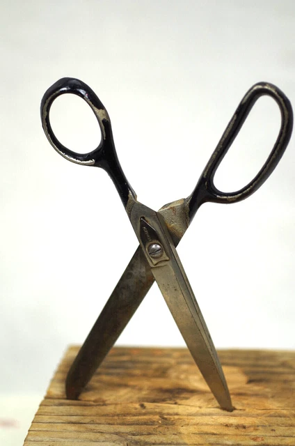 VINTAGE DELUXE KLEENCUT Dressmaker Scissors 3A 7” Made in USA VG Free ...