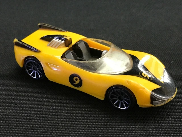 HOT WHEELS RACER X Street Car Collectable Scale 1:64 (Plastic/diecast ...
