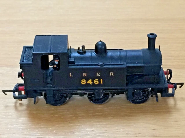 HORNBY DUBLO 2 rail class R1 tank loco remodelled in LNER black as No ...