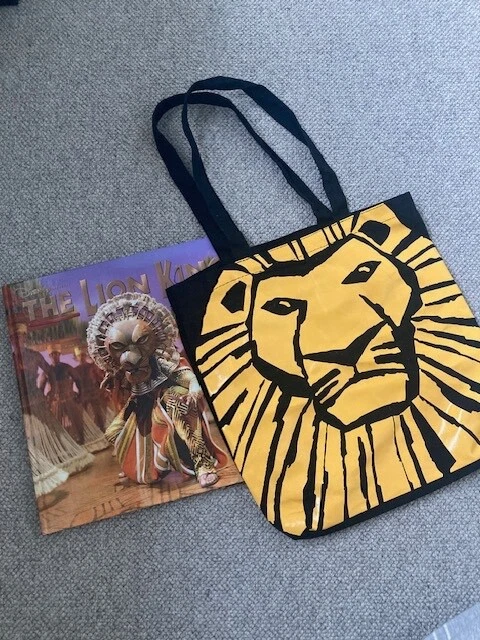 THE LION KING MUSICAL Theatre Programme + Tote Bag London Disney £14.00 ... THE LION KING MUSICAL Theatre Programme + Tote Bag London Disney £14.00 ...