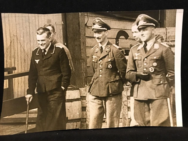 ORIGINAL WW2 BRITISH propaganda photo of German prisoners captured EUR ...