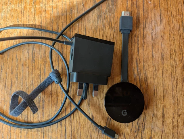 GOOGLE CHROMECAST ULTRA 4K HD Streaming Device with Power Supply Black ...