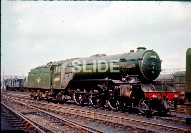 BRITISH RAILWAYS LNER 2-6-2 Steam Locomotive V2 60800 Green Arrow ...