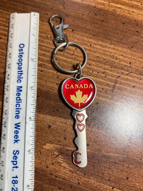 VINTAGE HEART SHAPED Canada Maple Leaf Canadian Metal Key Ring Key ...