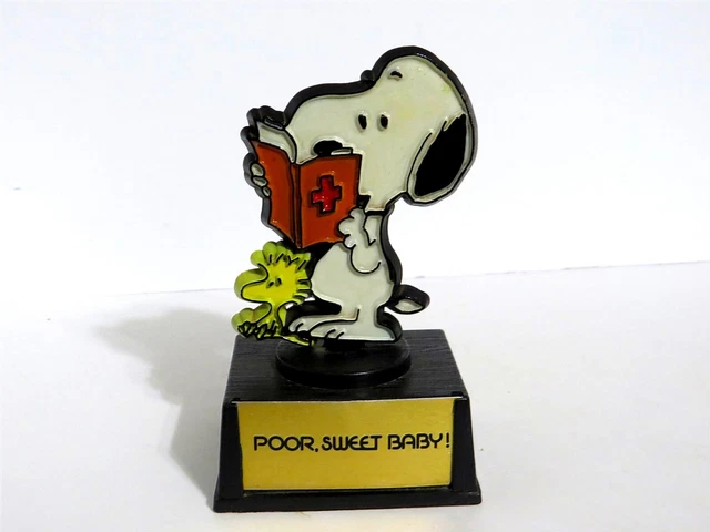 SNOOPY PEANUTS CHARLIE Brown Vintage Aviva Trophy Gram Figure Figurine 1972 EUR 31,75 - PicClick FR