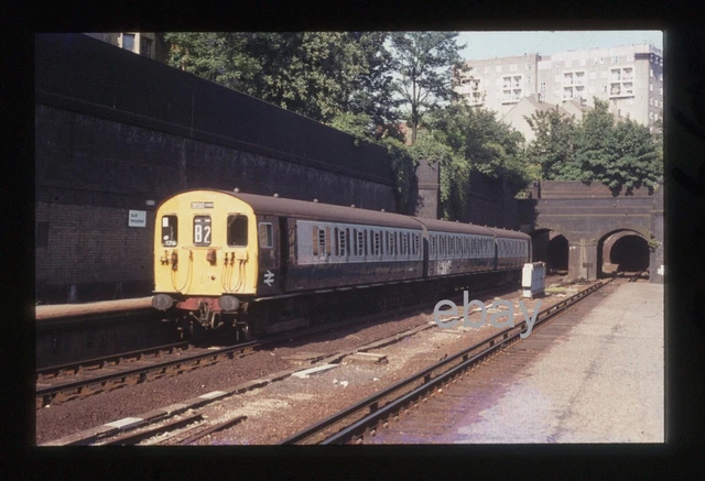 ORIGINAL 35MM SLIDE - Class 501 EMU 501-176 at South Hampstead / 6.85 ...