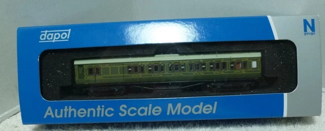 DAPOL - 2P-012-053 - Maunsell Brake 3rd Class - SR Lined Green 4049 - N ...