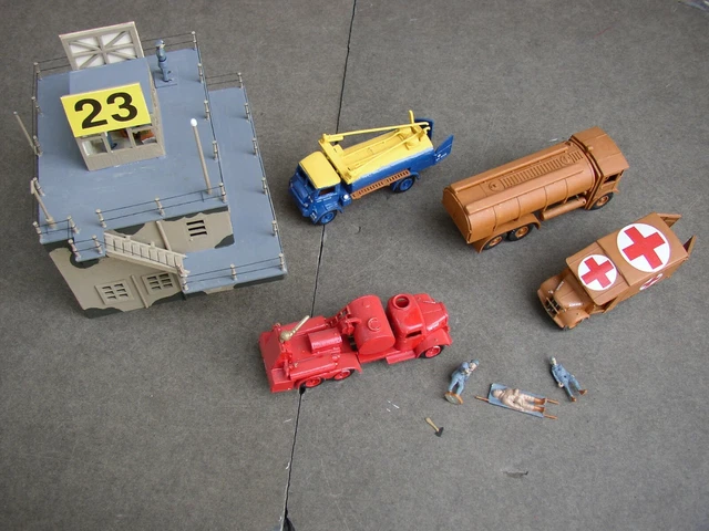 AIRFIX RAF CONTROL Tower, Refuelling, Emergency Set WWII 1:72 Built, As ...