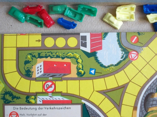 DREI ALTE SCHÖNE DDR SPIELE AUTORENNEN FEUERWEHR TATRA SKODA etc. EUR ...
