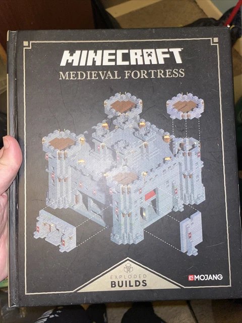 MINECRAFT: EXPLODED BUILDS: Medieval Fortress: An Official Minecraft ...