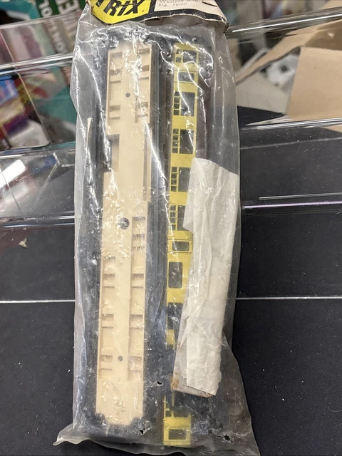 TRIX KIT BR Buffet Car Coach No M1946 OO Gauge VNTG £9.00 - PicClick UK