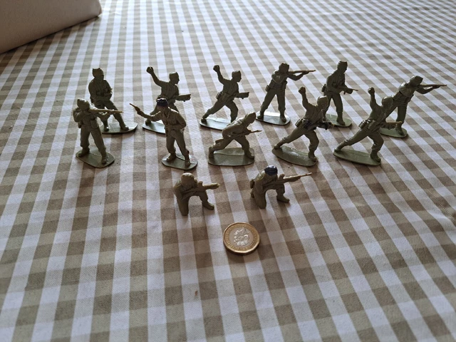 VINTAGE AIRFIX WW2 British Commandos plastic toy soldiers 1/32 scale £1 ...