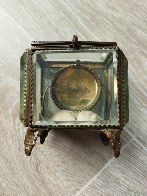 ANCIEN COFFRET PORTE montre gousset angles en laiton et faces en verre ...