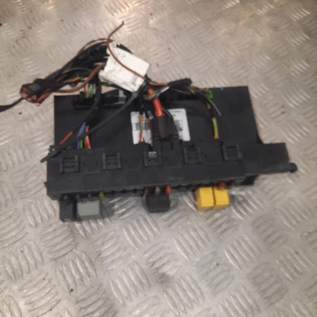 2007 MERCEDES CLK W209 Rear Sam Fuse Box 2095450901 #9 £60.00 - PicClick UK