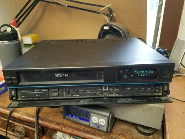 VINTAGE ZENITH MODEL VRS70 Video VHS Player Recorder No Remote Needs ...