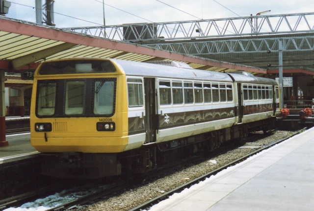 CLASS 142 NO 14206 in coffee and cream at crewe £1.20 - PicClick UK
