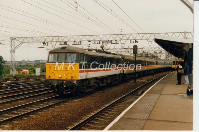 RAILWAY PHOTO CLASS 86 86237 @ Stratford 29/5/91 13:00 Norwich ...