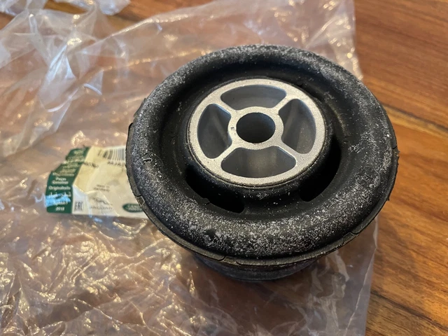 JAGUAR XK8 XJ NEW GENUINE rear subframe bush MJA2595AC 4J4 £39.95 ...