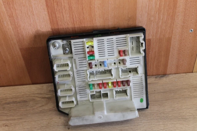 RENAULT KANGOO FUSE box relay box control unit 8201044237 £69.80 ...