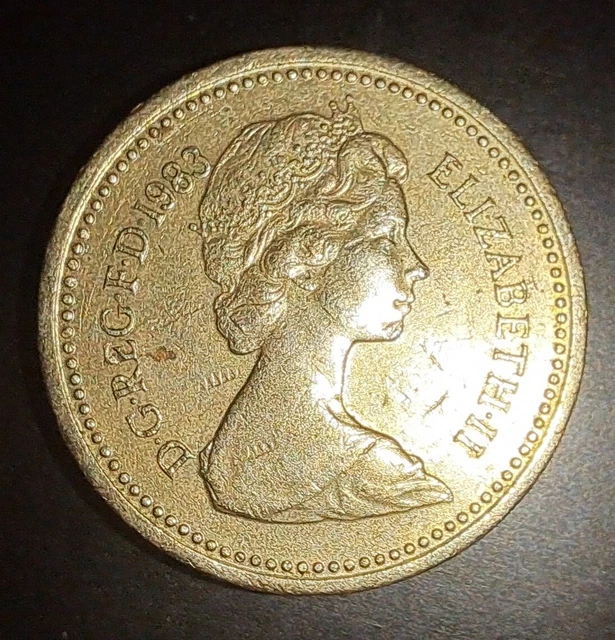 1983 QUEEN ELIZABETH ii One Pound Coin- Error- Read Description £189.34 ...