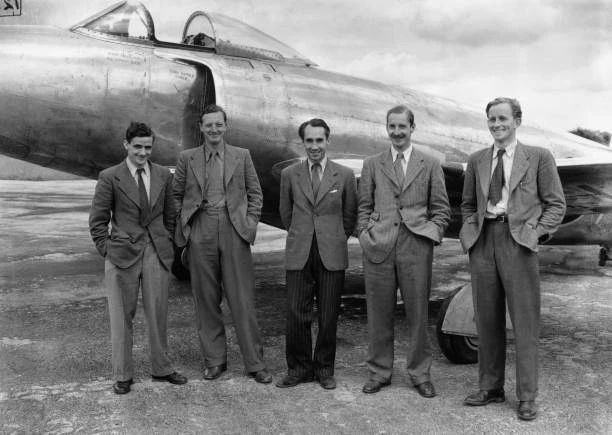 A GROUP OF Test Pilots The 'Attacker' 1947 Old Photo £5.69 - PicClick UK