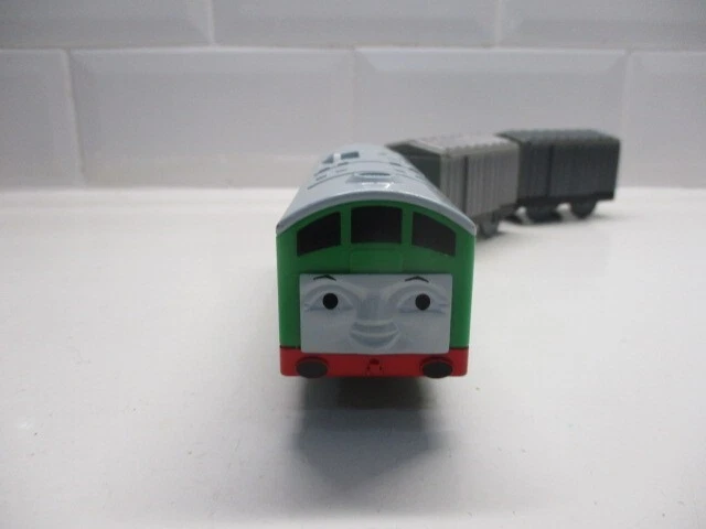 TOMY TRACKMASTER THOMAS the tank engine train boco & coaches £28.99 ...