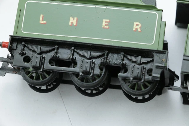 TRIANG/HORNBY R150 OO B12 Locomotive & Tender LNER - Spares or repair ...