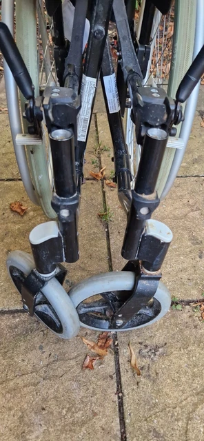INVACARE WHEELCHAIR ACTION2 Model Manual Self Propelled Wheelchair No ...