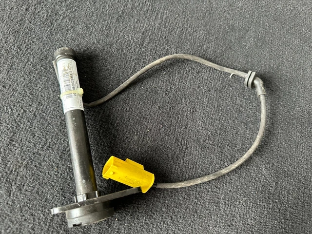 MERCEDES BENZ W205 bonnet pedestrian actuator a2059060002 £38.00 ...