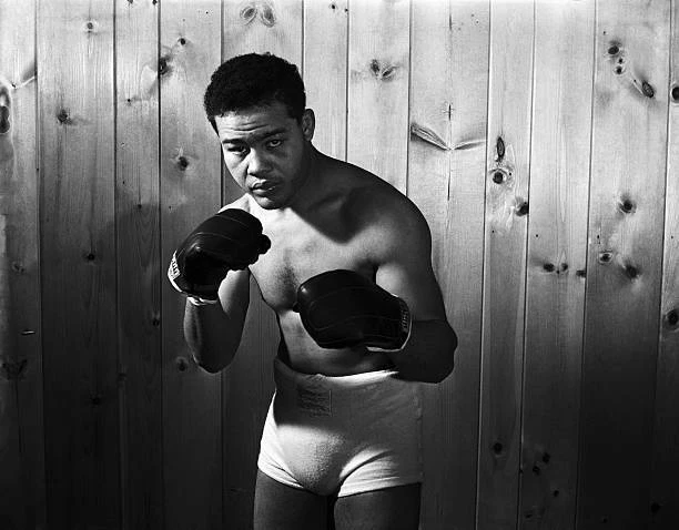 BOXER JOE LOUIS In A Waistup Fighting Pose OLD BOXING PHOTO $8.50 ...