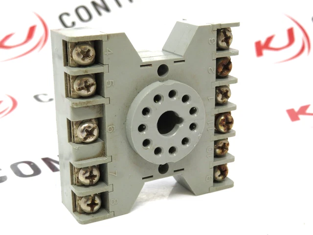 IDEC SR3P-06 RELAY Socket 11Pin 10A 300V DIN Mount Screw Type $10.00 ...