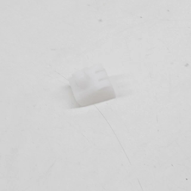 MERCEDES-BENZ C W204 Front Fender Mounting Clip A0009916371 NEW GENUINE ...