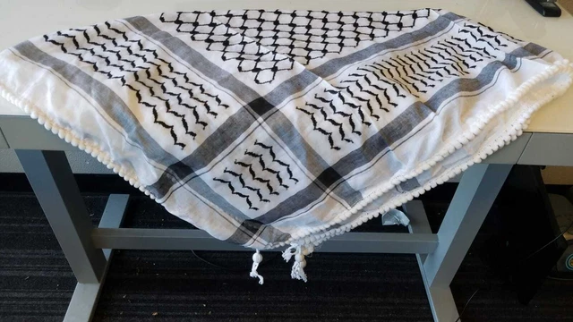 AUTHENTIC MIDDLE EASTERN Arab Scarf Kafiya Keffiyeh Black & White £14. ...