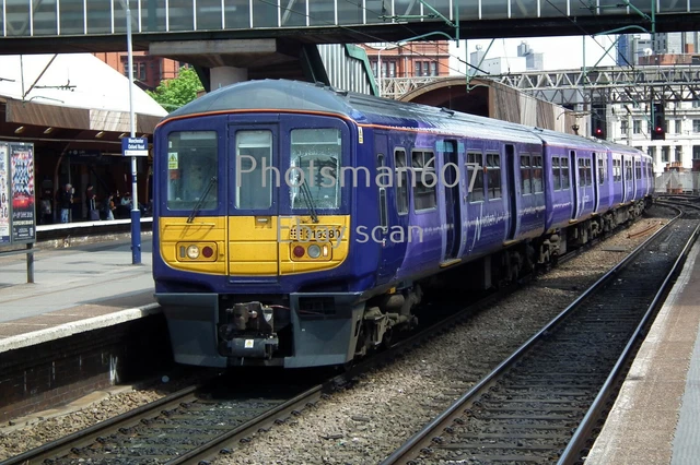 CLASS 319 319380, 4 car EMU, in Northern Electrics at Manchester Oxford ...