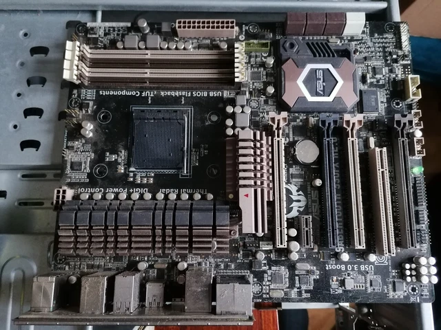 ASUS SABERTOOTH 990FX R2.0, Socket AM3+, AMD Motherboard *not tested ...