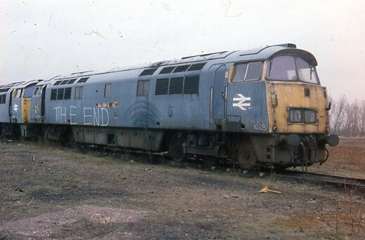 ORIGINAL COLOUR SLIDE of D1028 BR class 52 Western diesel hydraulic ...