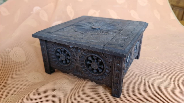 MEUBLE POUPEE MINIATURE ancien breton EUR 10,00 - PicClick FR