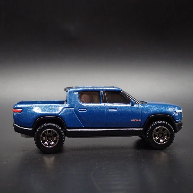2022-2025 RIVIAN R1T Electric Pickup Truck 1:64 Scale Diorama Diecast ...